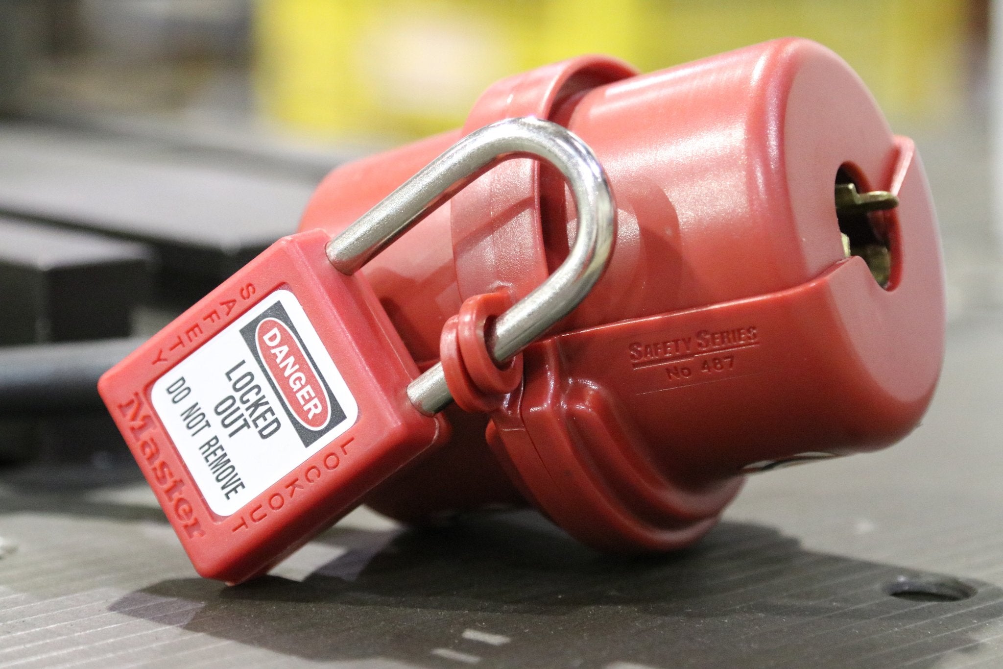 Master Lock 410 Zenex™ Thermoplastic Safety Padlock — MasterLocks.com